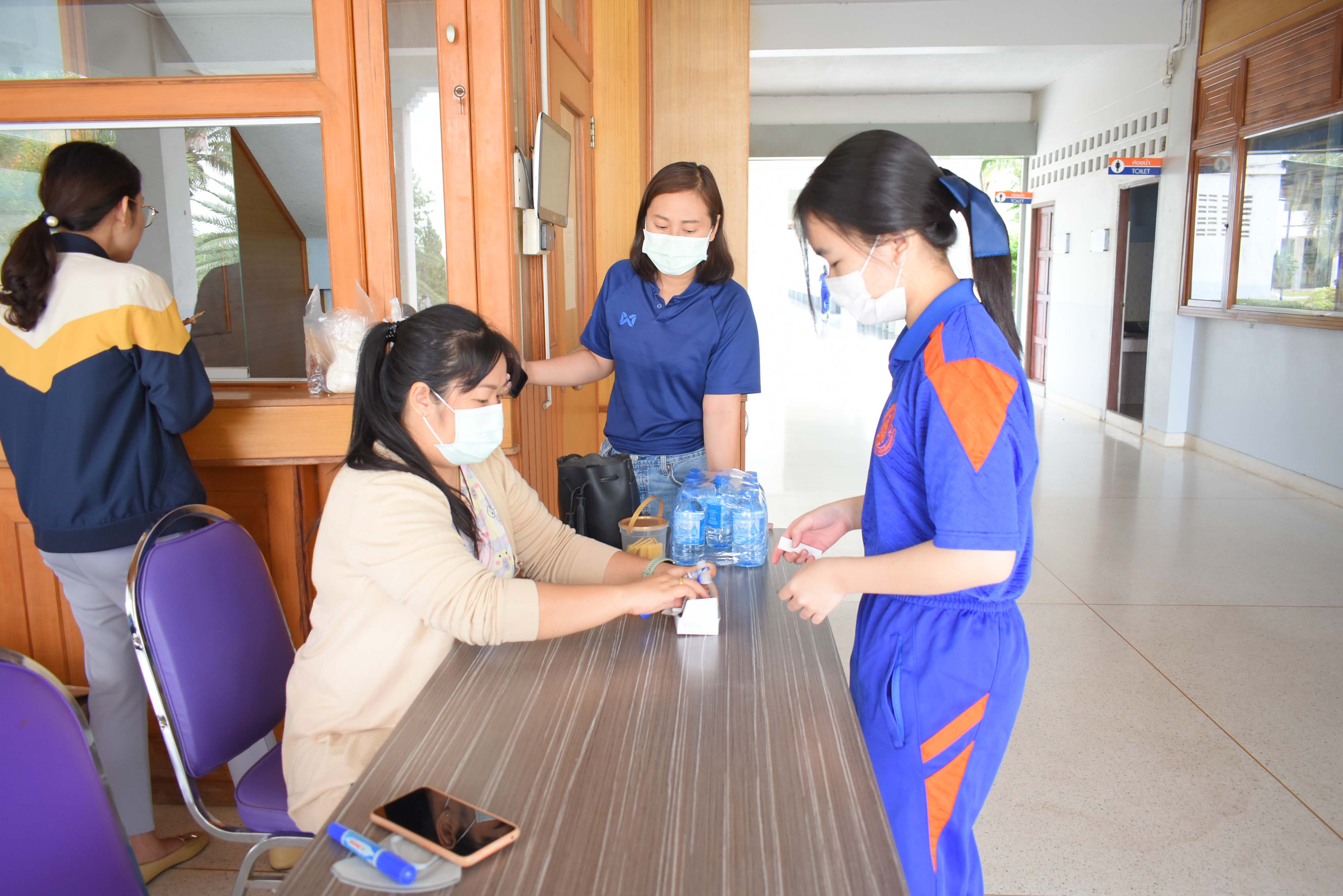 บรรยากาศการรับนักเรียนเข้าเรือนพักนักเรียนประจำ ภาคเรียนที่ 1 ปี ...