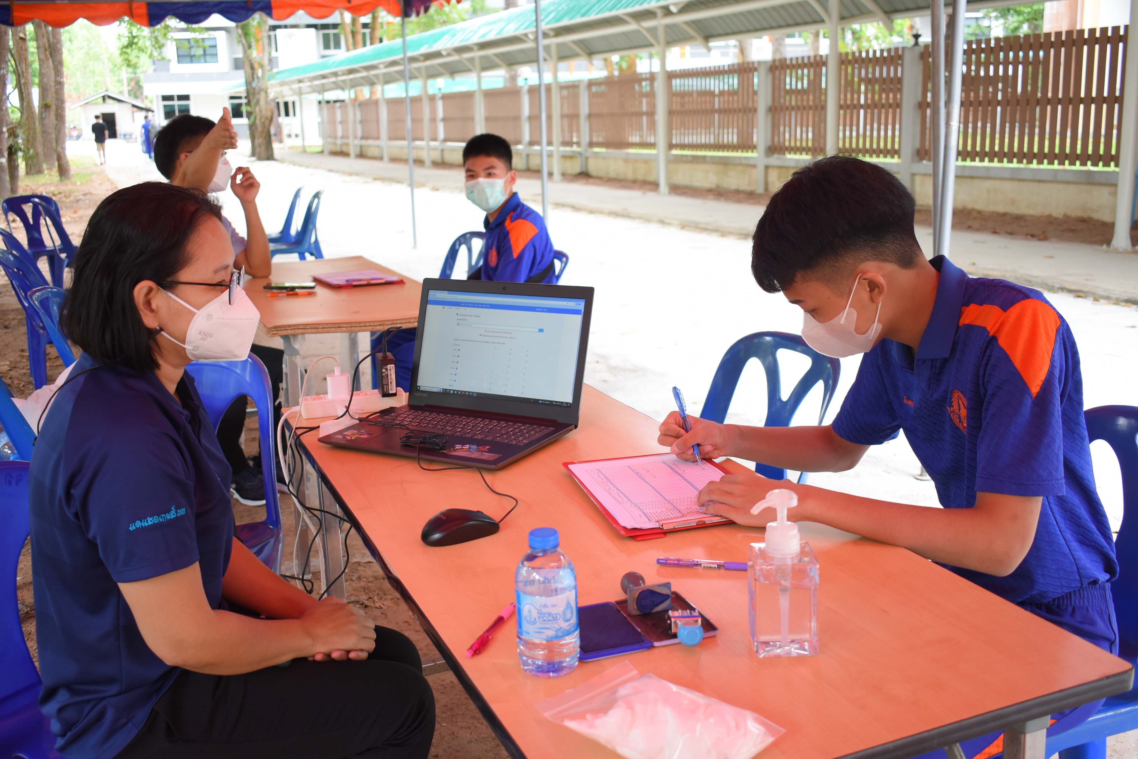 บรรยากาศการรับนักเรียนเข้าเรือนพักนักเรียนประจำ ภาคเรียนที่ 1 ปี ...